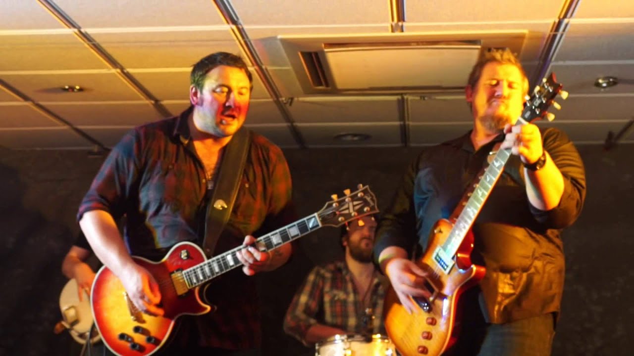 The Nimmo Brothers @ The Beaverwood Club ~ Black Cat Bone Guitar Brolo ...