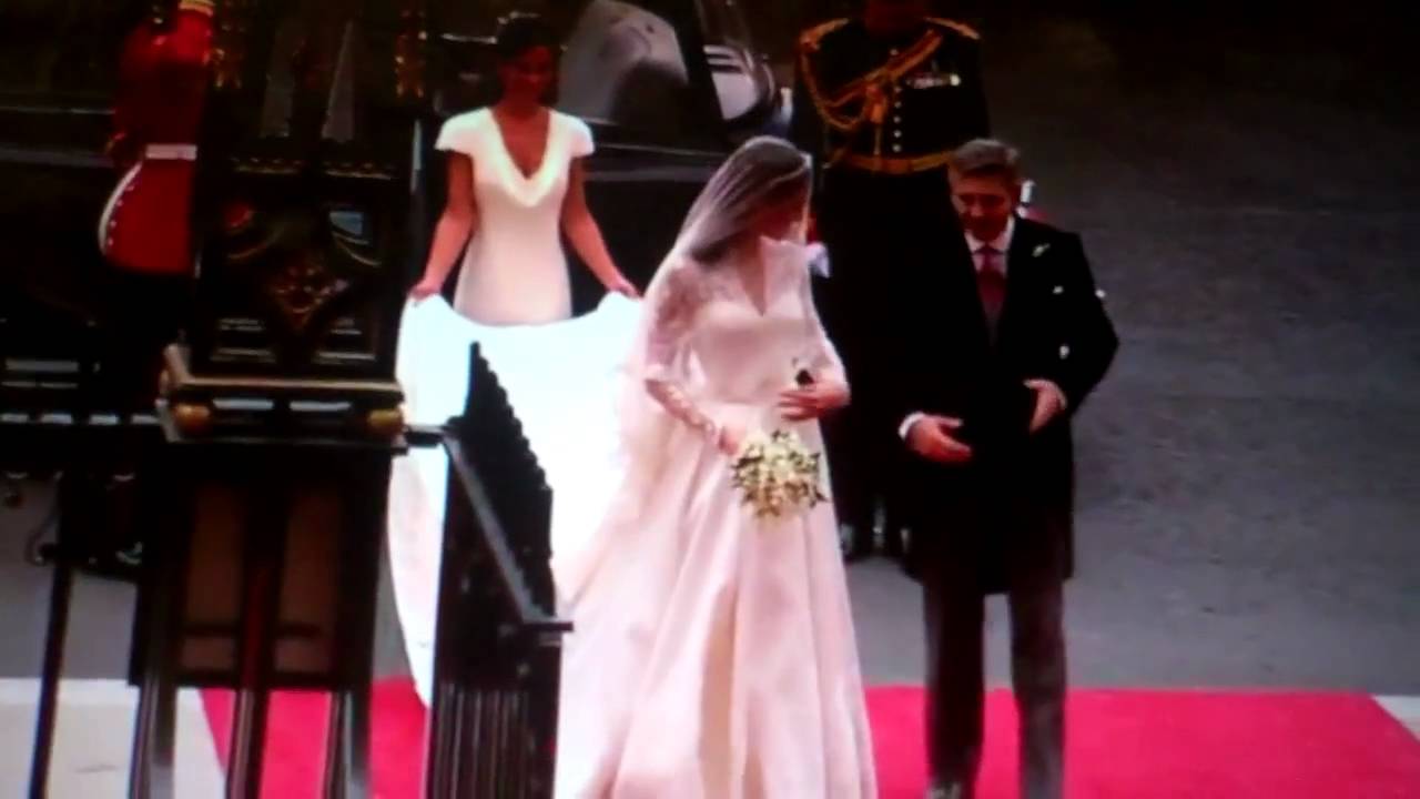 Royal Wedding: Kate Arriving at Church - YouTube