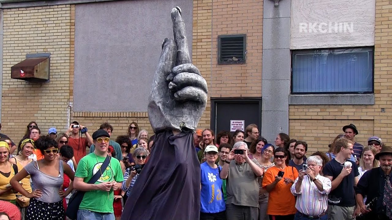 6 Oct 2012 HONK! "Finger Pointing Dance" Bread & Puppet Circus Band ...