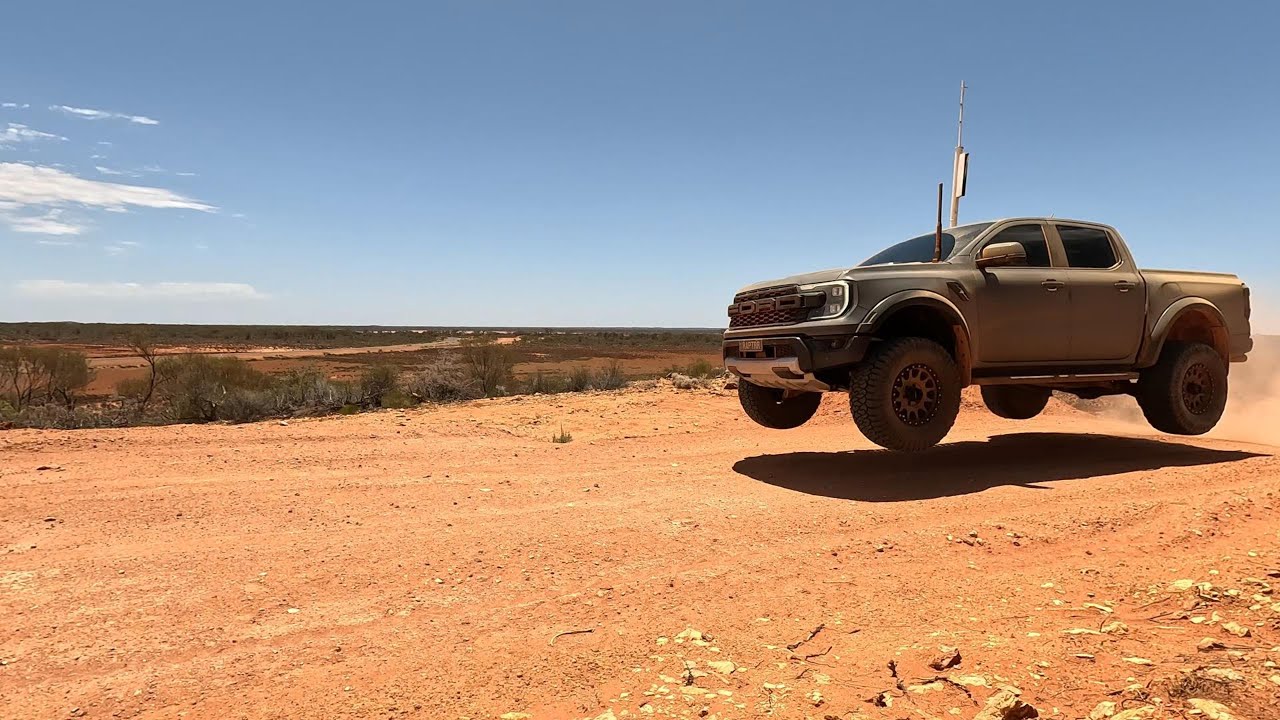 Jumping my Next Gen Ranger Raptor - YouTube
