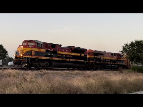 KCS SD70Ace 4182 leads I180 | 2x1 DPU Stack Train | Laredo Sub - YouTube