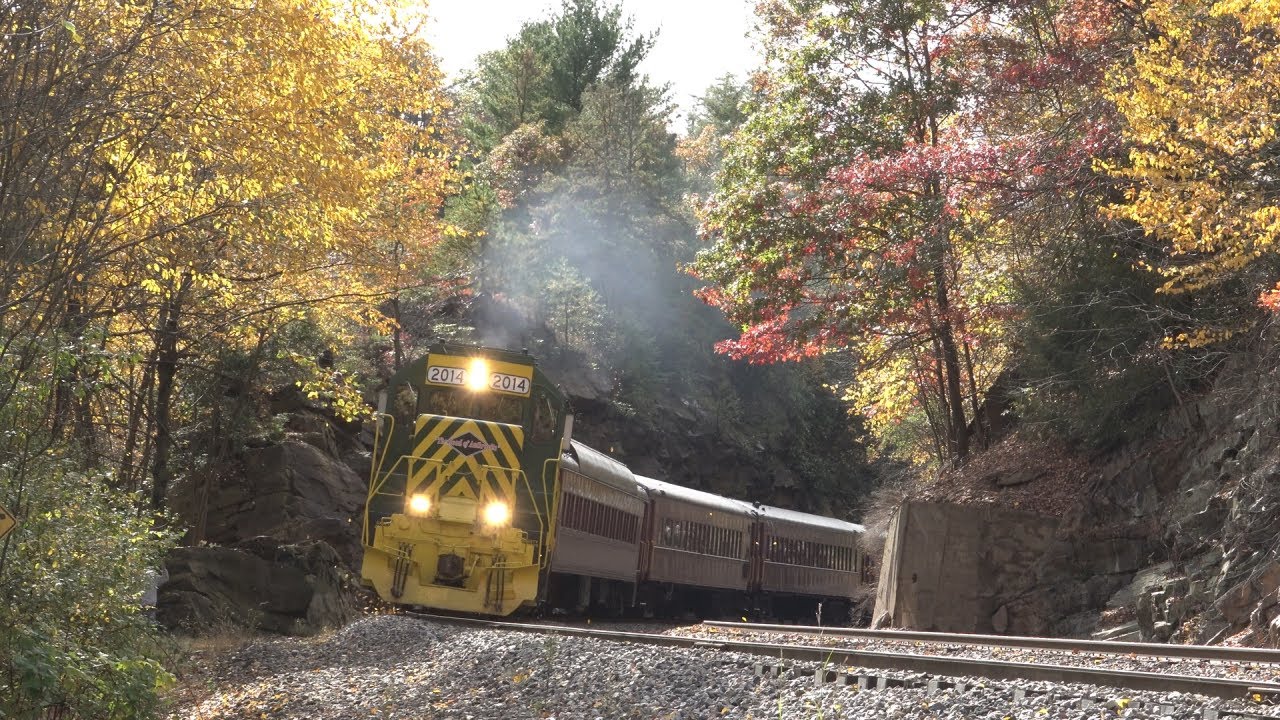 Fall Foliage Excursions on the Lehigh Gorge Scenic Railway | LGSRY - YouTube