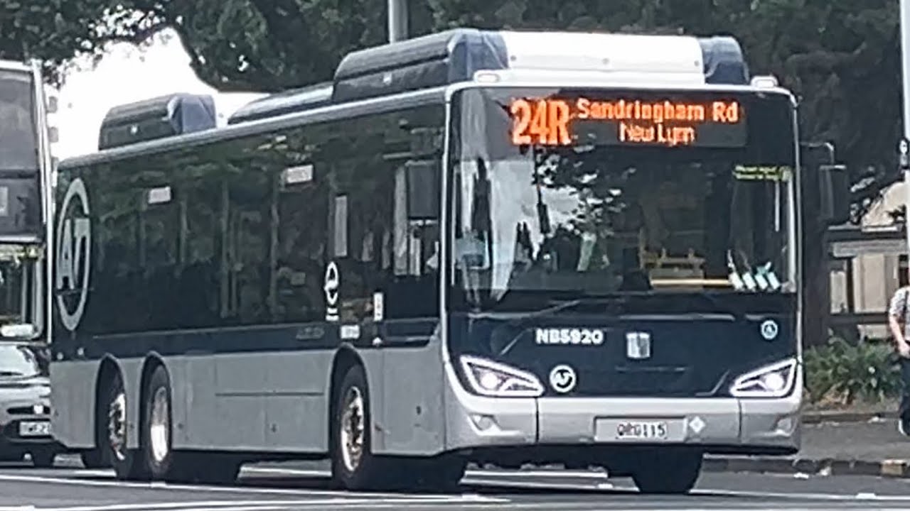 New Zealand/NZ Auckland Bus - 24R: From City Centre to New Lynn (15.02. ...