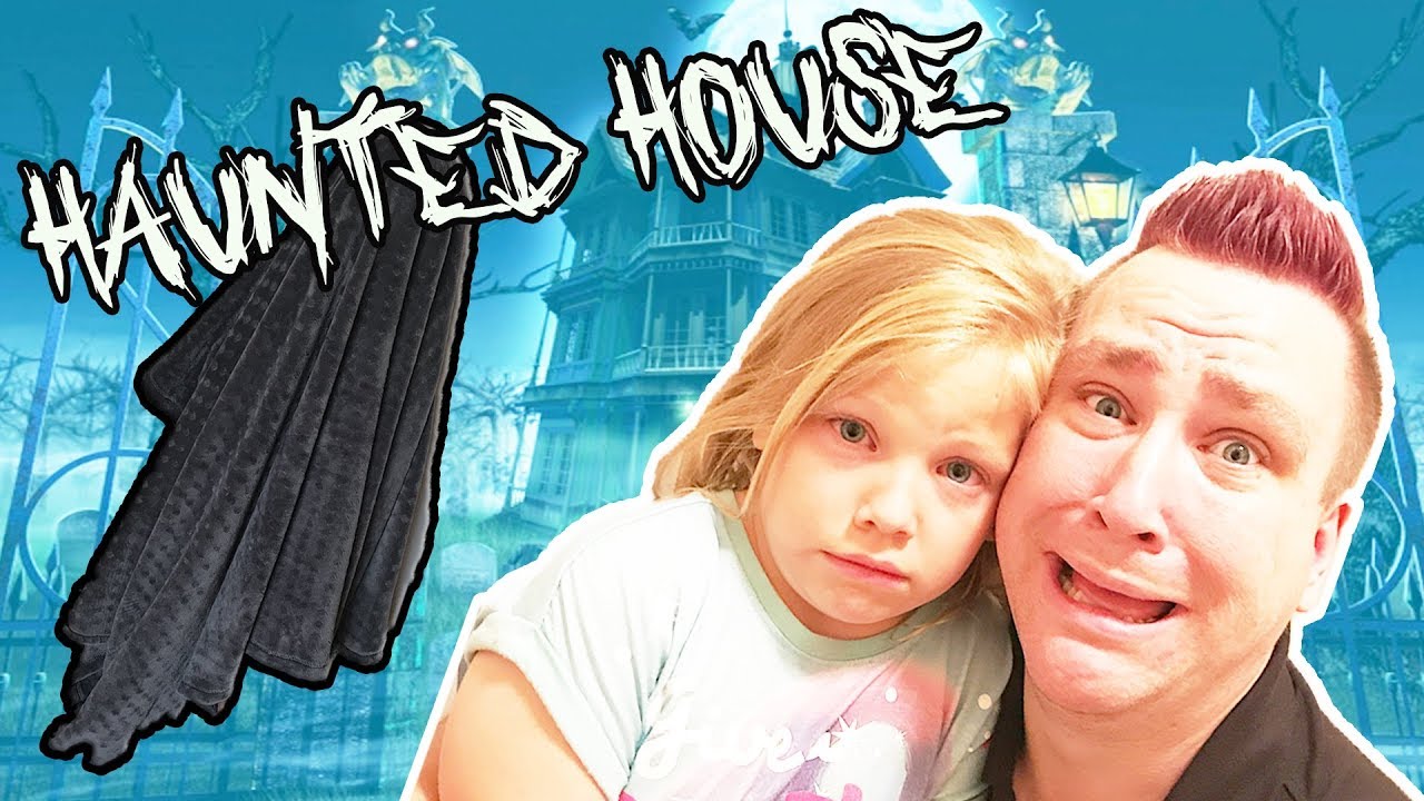 HAUNTED HOUSE TOUR | WHATS INSIDE?! - YouTube