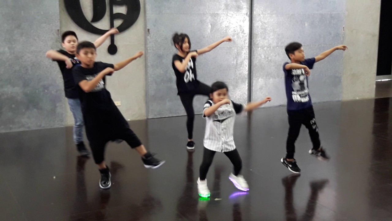 MARIUS FIRST DAY ON G-Force Dance Center - YouTube