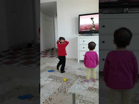 Aziz berfin yeşil uzayli dansi