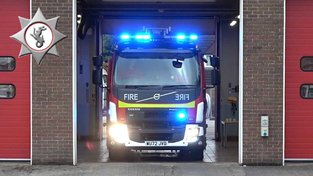 FIRST TURNOUT | 06P1 Southmead fire station Turnout - Avon Fire and ...