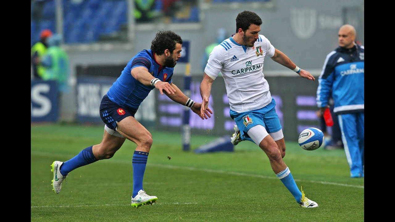 Italian counter attack ends with forward pass, Italy v France, 15th ...