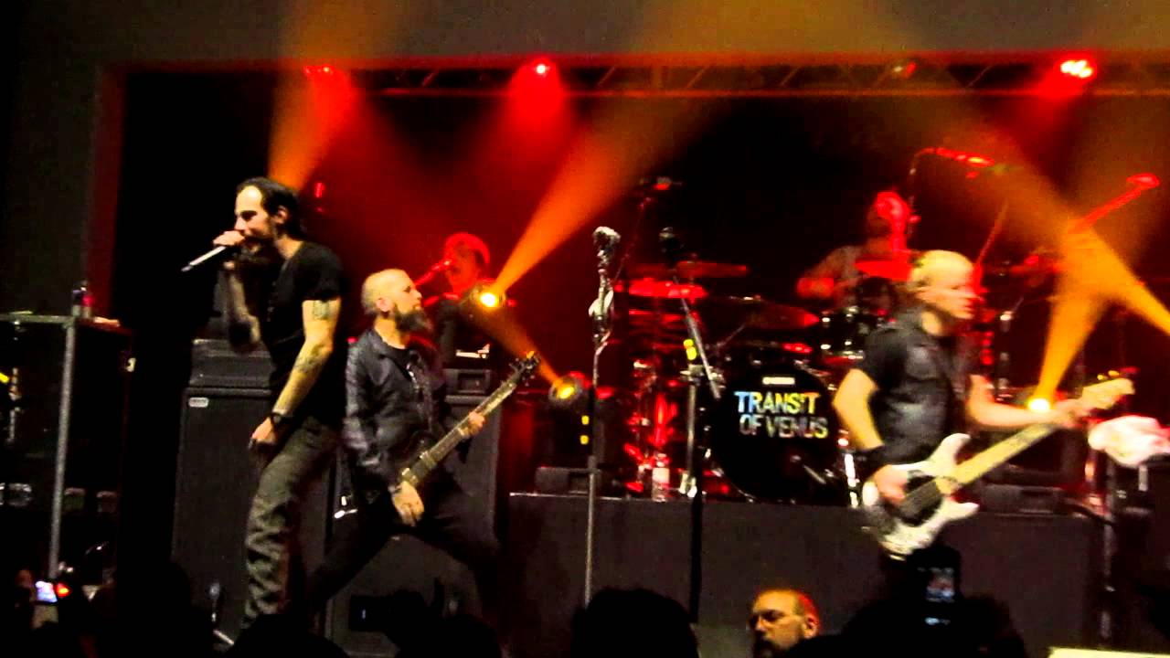 Three Days Grace Live in Peterborough, Ontario. Dec 11/2012 - YouTube