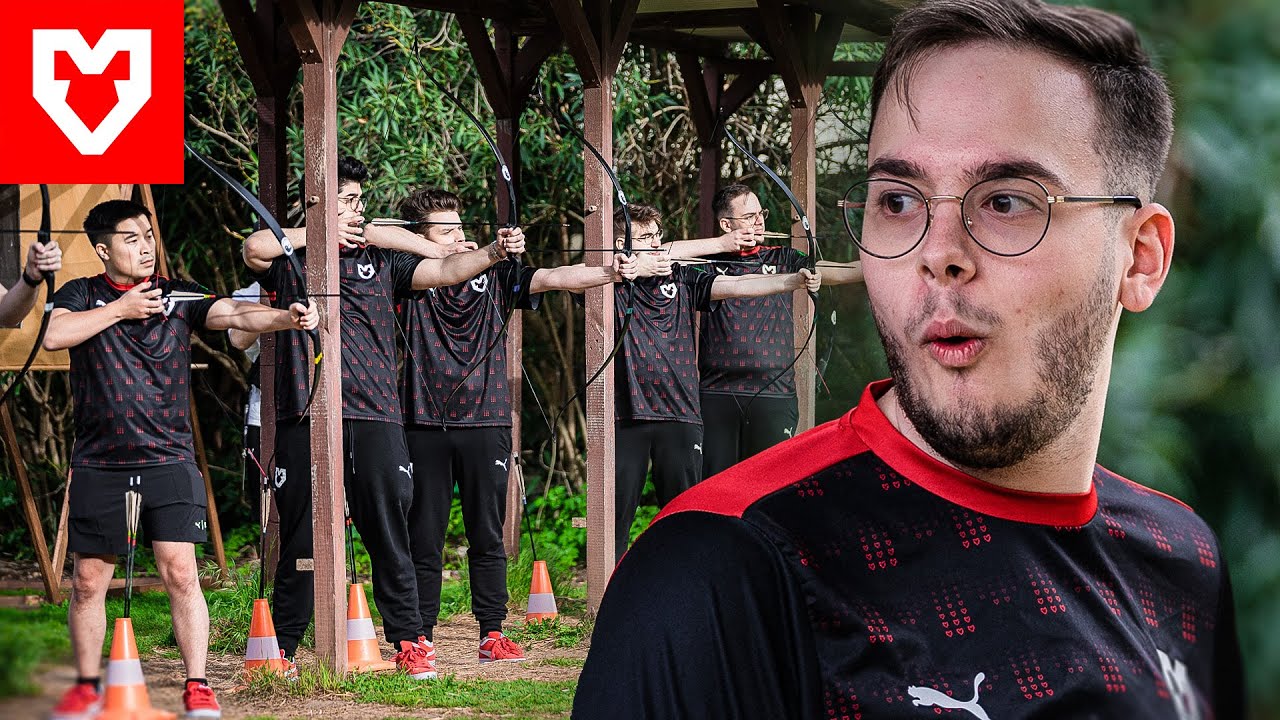 Counter-Strike Pros Aiming In Real Life - YouTube