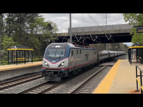 Amtrak Northeast Regional #146 passing Bowie State at full speed ...