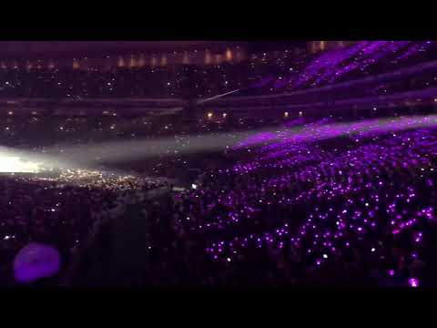 BTS cute reaction to army bombs ocean purple hearts + colorful rainbow at Tokyo Dome