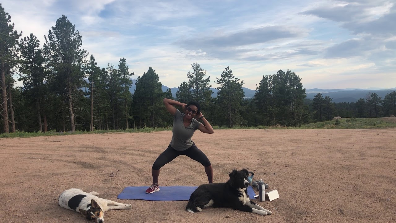 Wide Squat Side Crunch | Roll Dog Fitness - YouTube