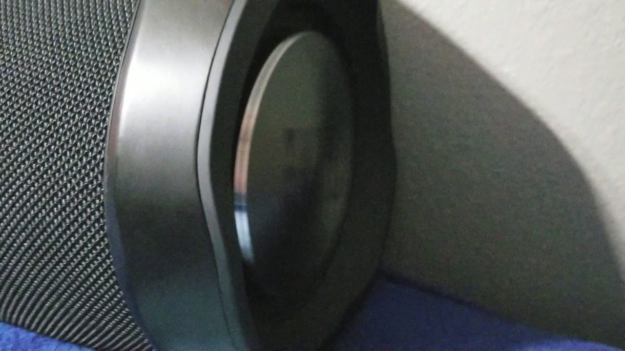 XD my mic sucks!!! Ear rape warning | JBL Boombox - YouTube