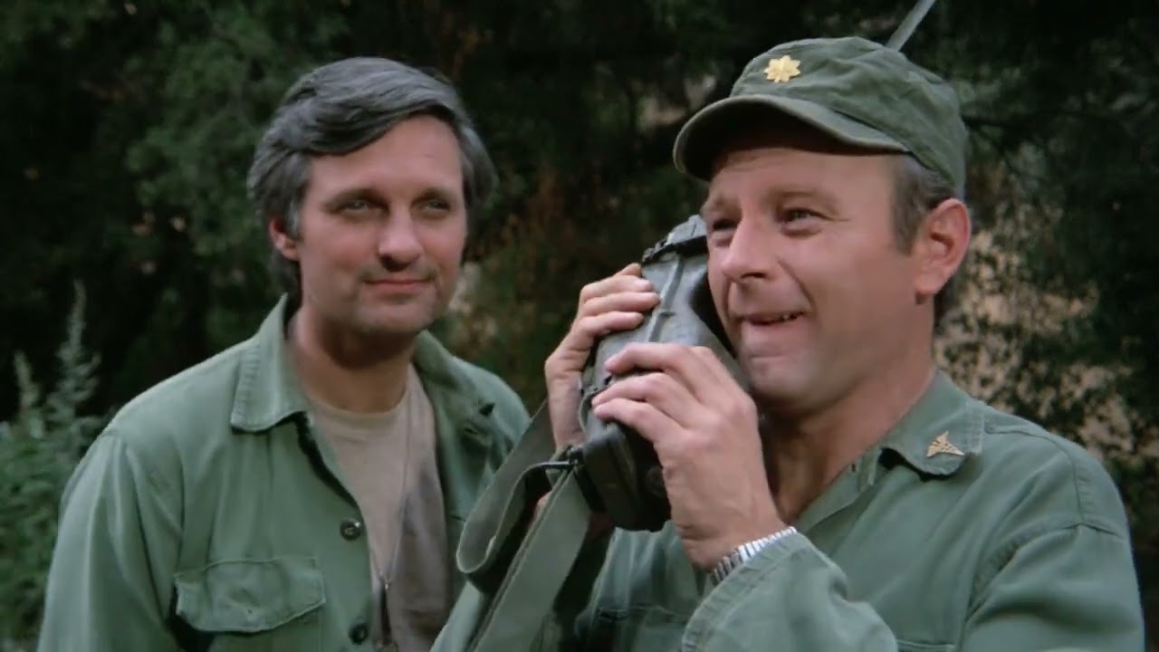 Korean War AN/PRC-6 man-portable transceiver used in the TV series M*A ...