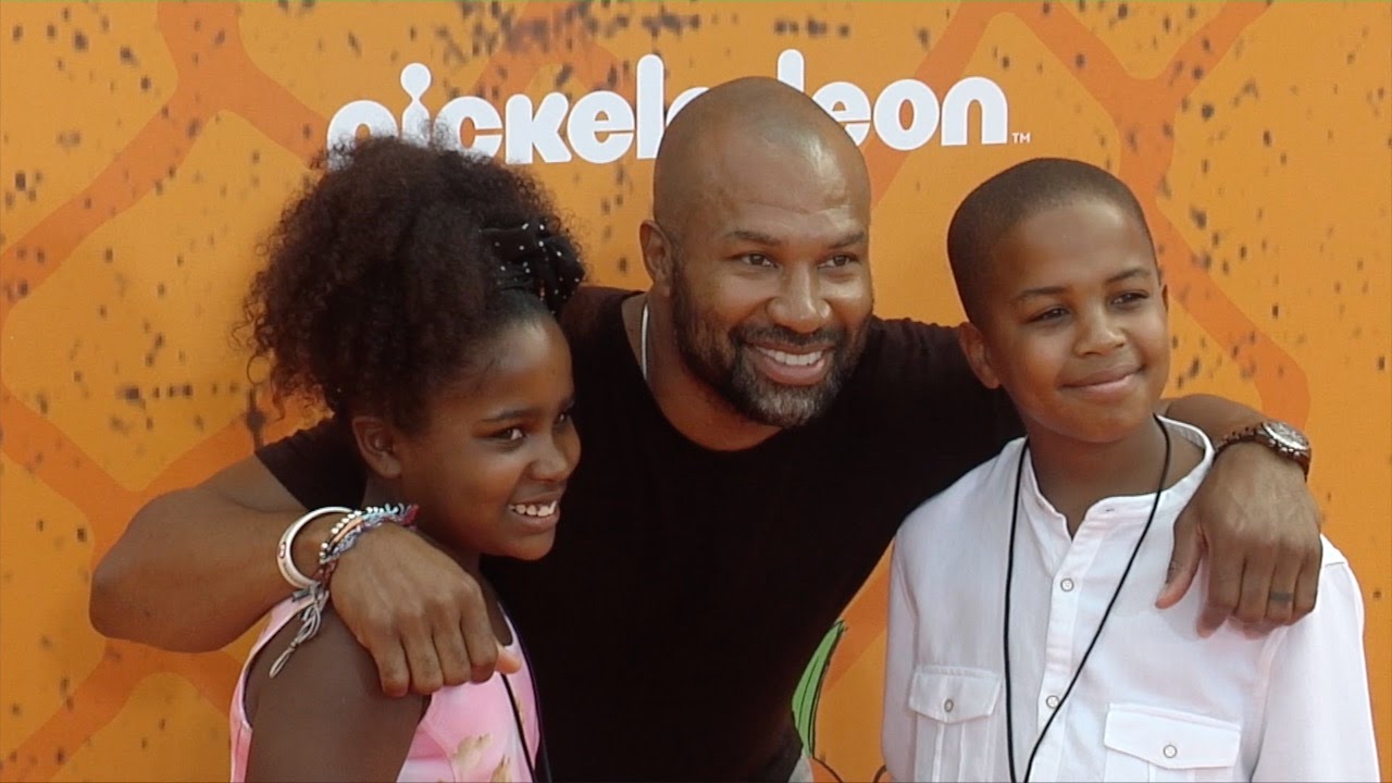 Derek Fisher Kids’ Choice Sports 2016 Orange Carpet - YouTube