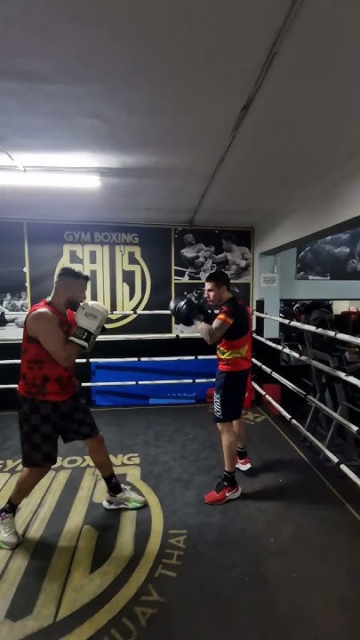 Fahd batteuroasis gym Boeing saus - YouTube