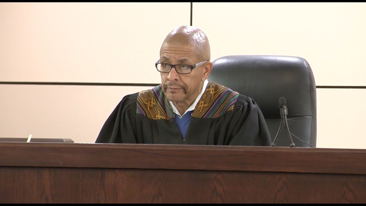Longest-serving judge in Bexar County to retire after 35 years - YouTube