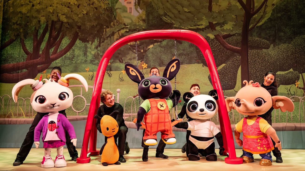 Bing's birthday live bobby & melody live show entertainment - YouTube