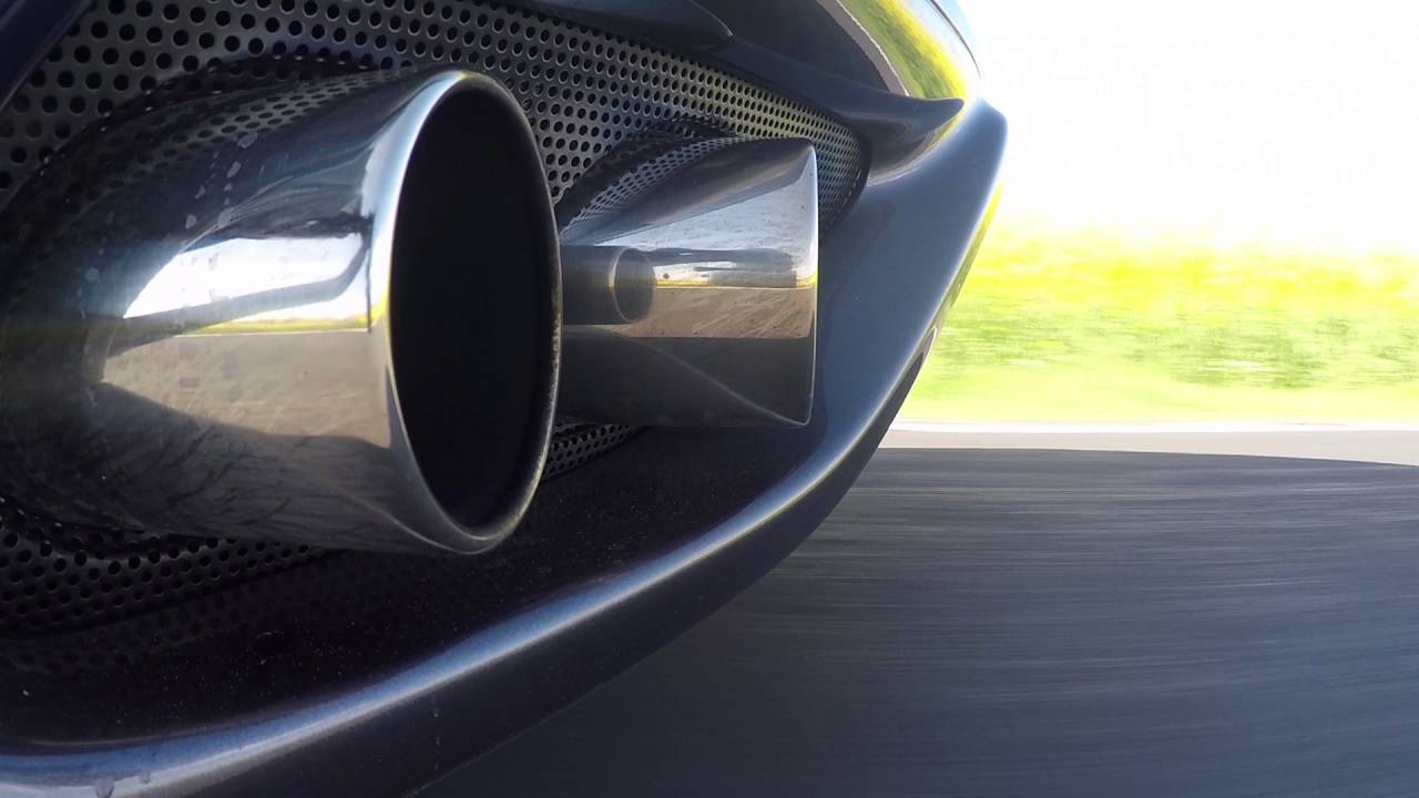 Ferrari FF - Sound | auto motor und sport - YouTube