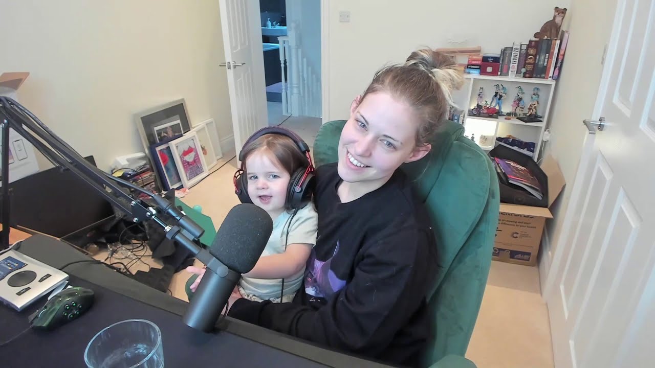 Cutest streamer - YouTube