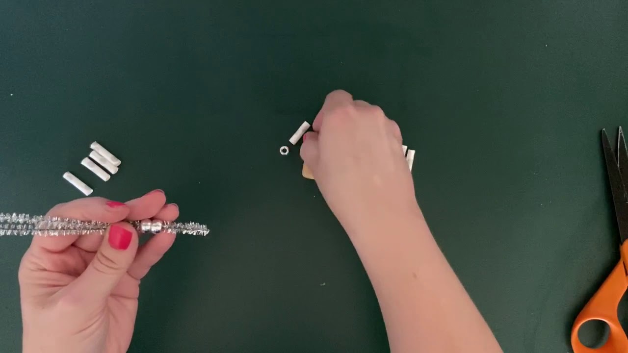 Pipe Cleaner Knight - YouTube