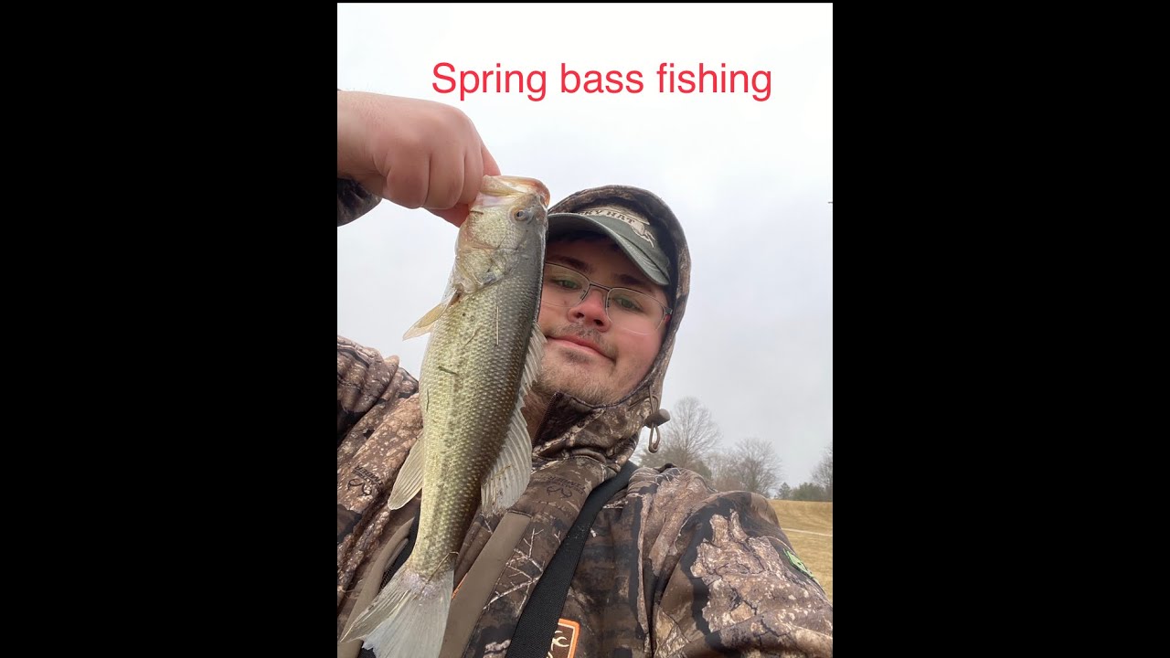 Spring time bass fishing - YouTube