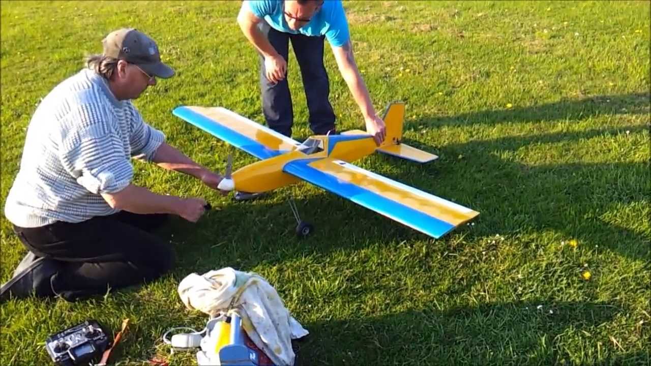 SCRATCH BUILT MARICARDO RC NITRO PLANE - IRVINE 53 ENGINE - YouTube