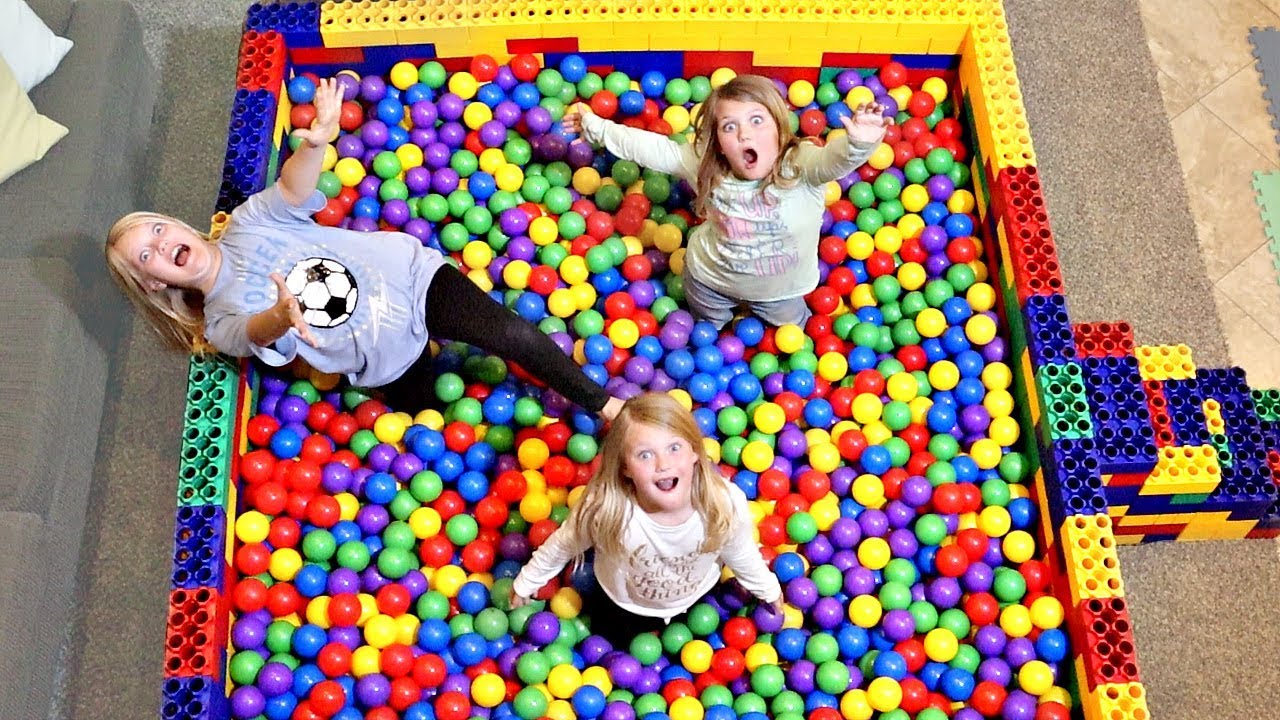 LAST to Leave the GIANT BALL PIT! - YouTube