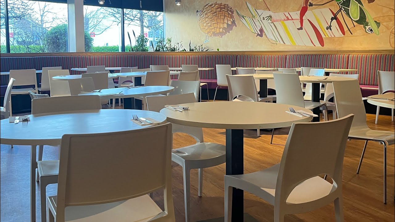 Butlins Bognor the deck breakfast - YouTube