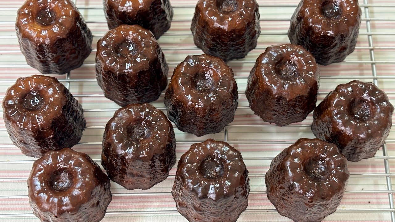 같바속촉 까눌레 만들기(밀랍코팅,동틀) Canelé recipe(Bees waxing ,copper molds) - YouTube