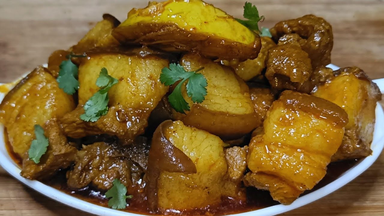 Pork curry with elephant apple | Pork curry recipe | Village style pork ...
