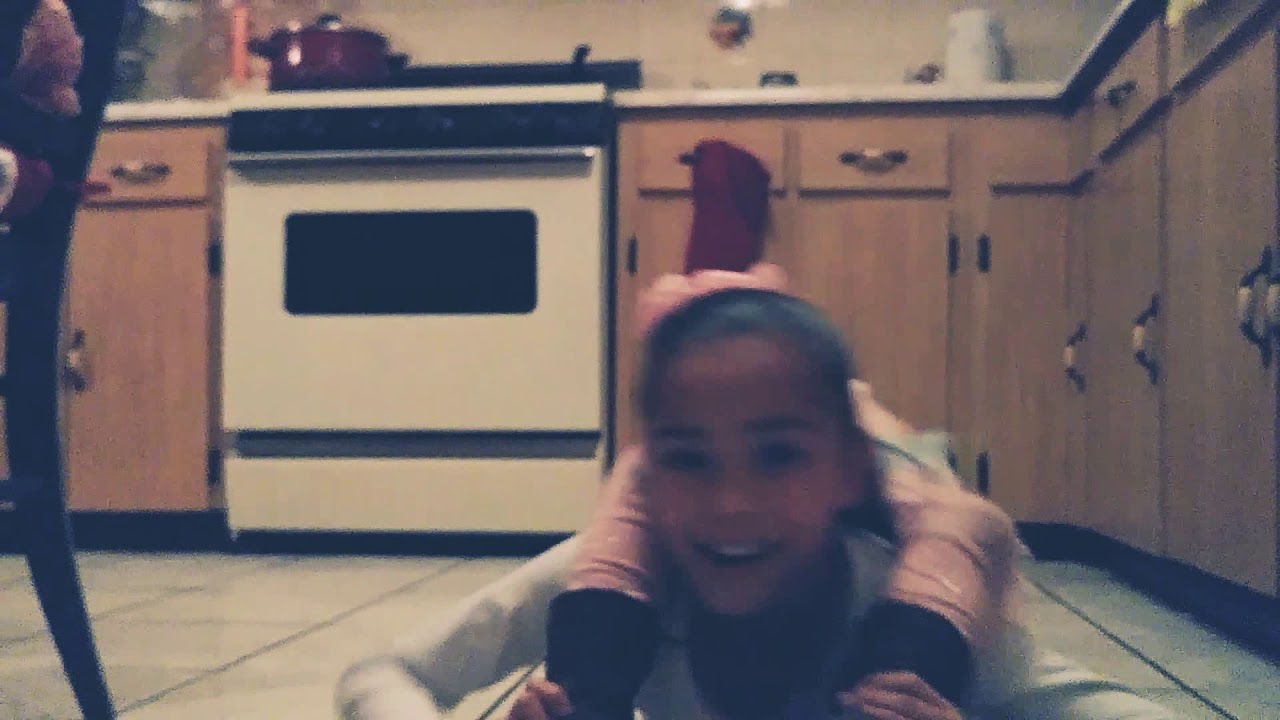La niña elastica - YouTube