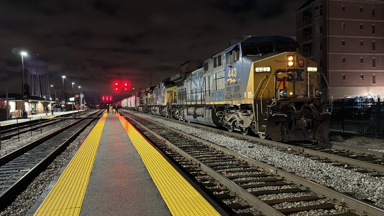 CSX YN2 Trio Leads CSX B231 At Franklin Park On November 25, 2025 - YouTube