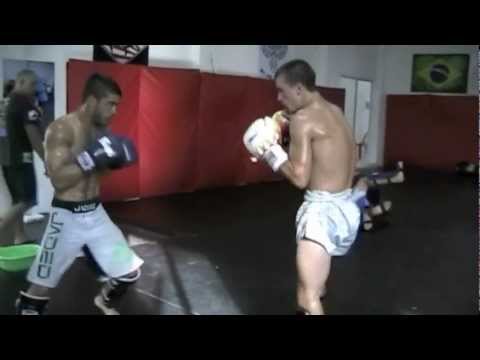 Muay Thai World Champion now MMA fighter Irshaad Sayed MMA Sparring ...