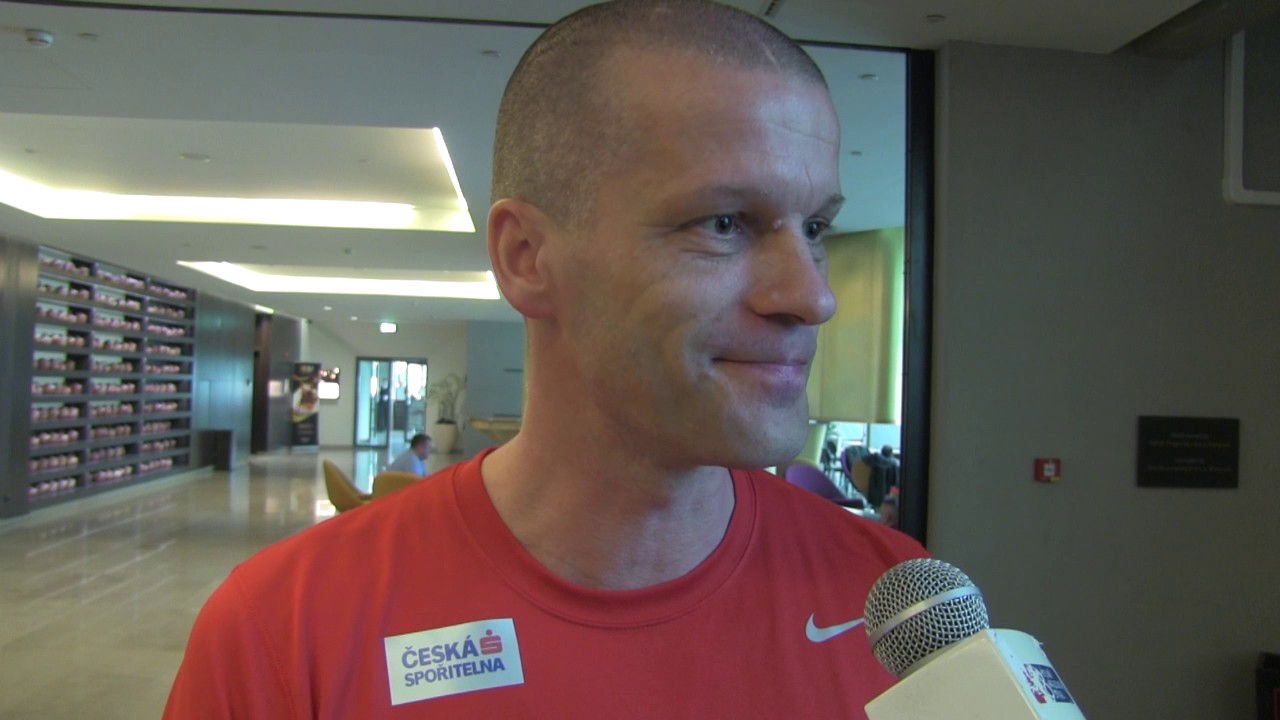 Balzer Falk před HME v Bělehradě - YouTube