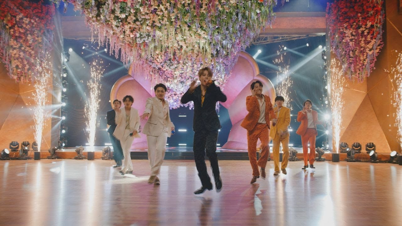 BTS DYNAMITE FULL PERFORMANCE On 63rd GRAMMYS AWARDS - YouTube