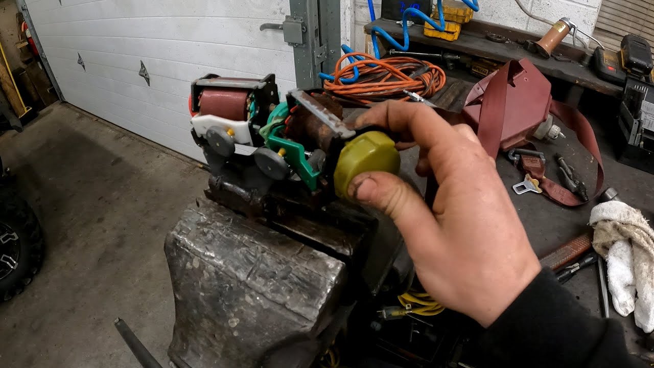 GM Seatbelt Retractor Repair (Older Models) - YouTube