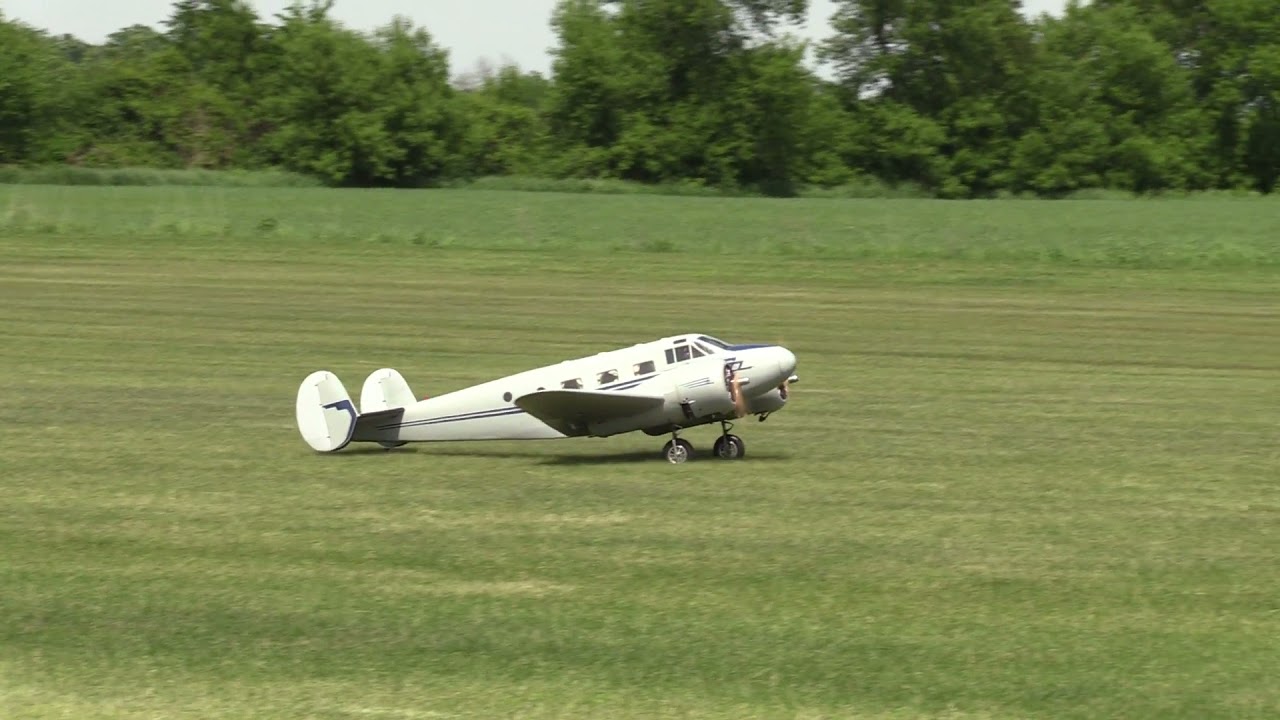 Giant-Scale Beech 18 Crash on Maiden Flight - YouTube