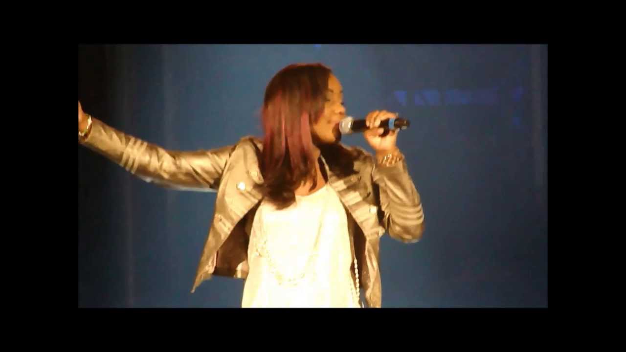 Jamie Grace performing live at WinterJam 2012 - YouTube