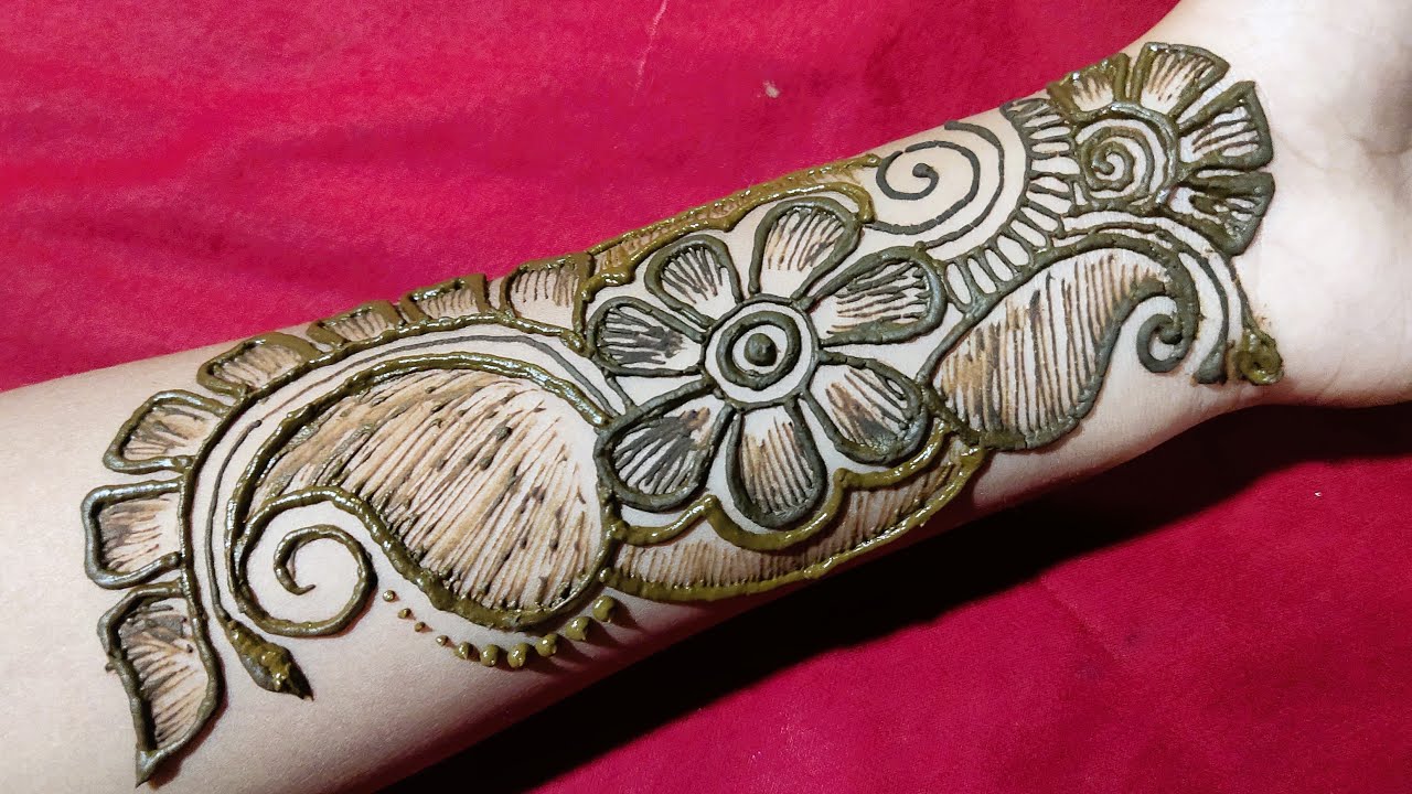 Floral bunch and checks mehndi design for back hand,Shab's Creation ...