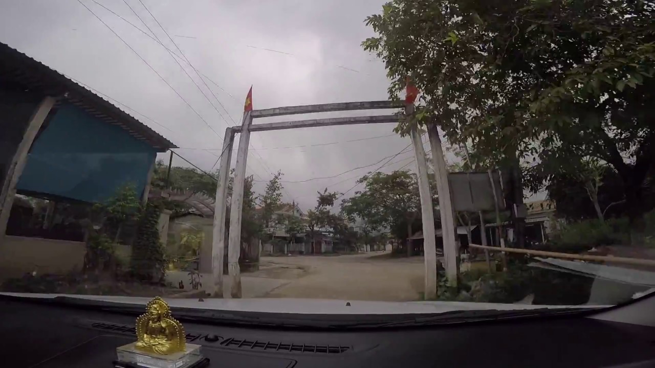 Aluoi Airfield - LZ Stallion - YouTube