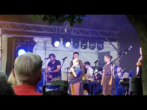 Angelo Kelly &Family Irish Heart O Danny Boy - YouTube