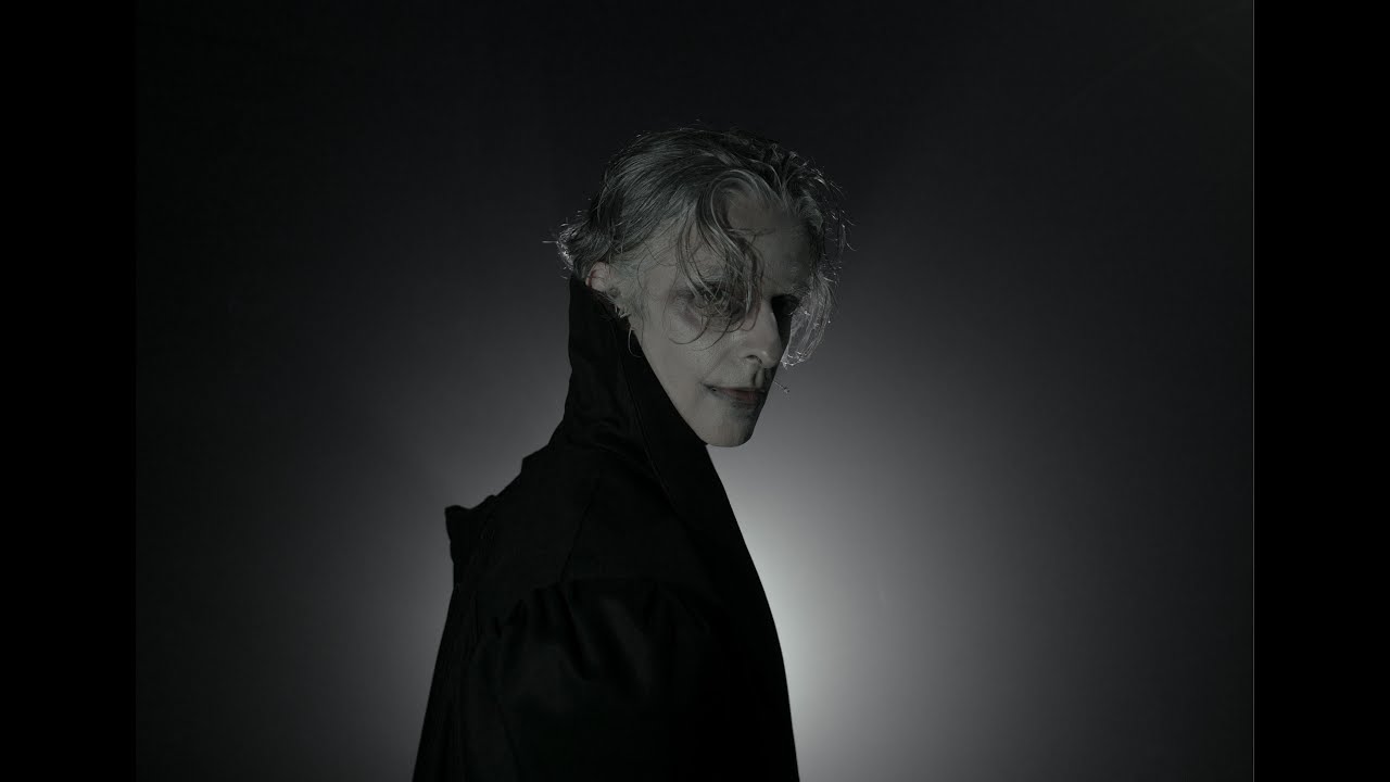 DRACULA - Θέατρο Πόρτα || Διασκευή - Σκηνοθεσία: Θάνος Παπακωνσταντίνου ...