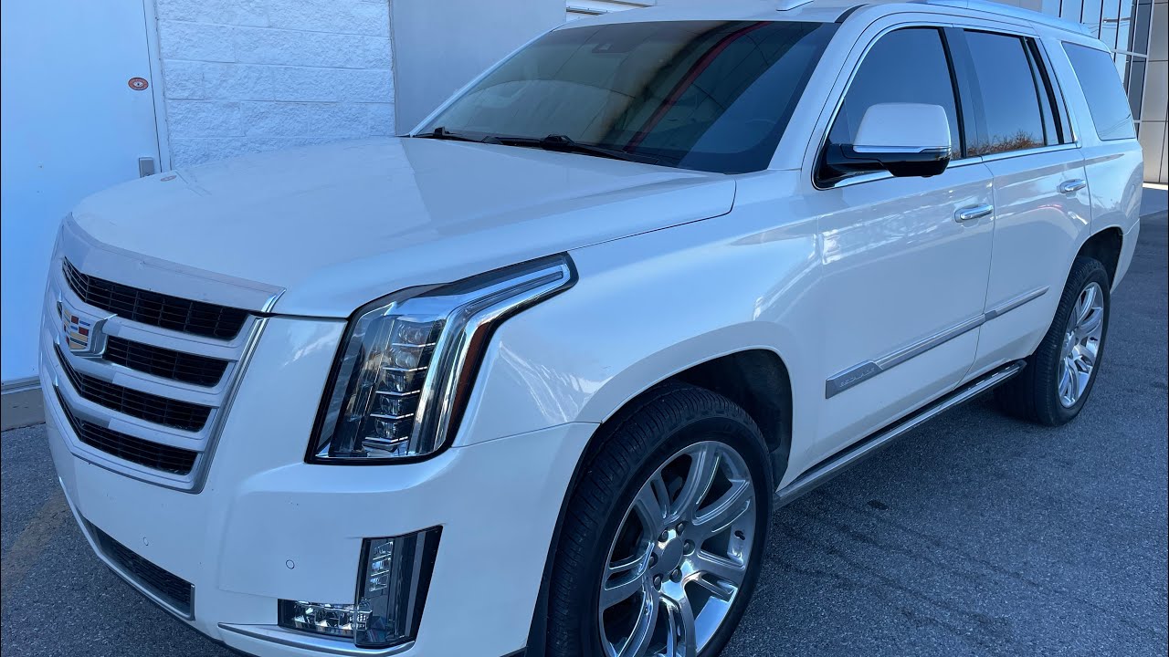4WD 6.2L V8 420 horsepower Cadillac Escalade in White Diamond Pearl ...