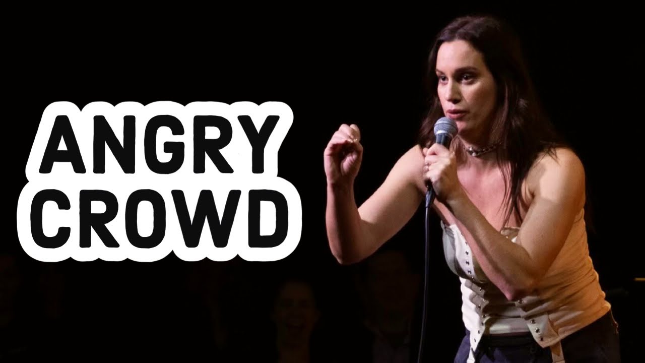 Crazy Crowdwork Moment - YouTube