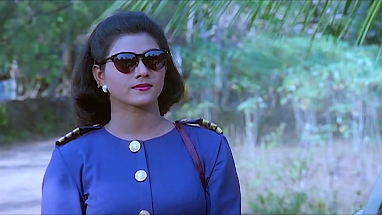 നീ എവിടുന്ന് പൊക്കിയെടാ ഇതിനെ ? 😋 | Mannar Mathai Speaking |Comedy Scene| Vani Viswanath ...