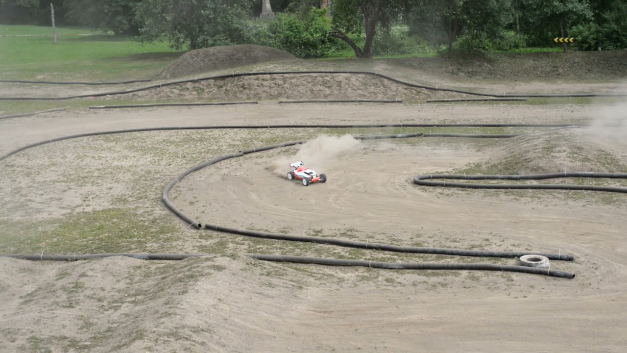 One dusty training lap in the Turaida RC Racing track. Elcon Traxx 2.0 ...