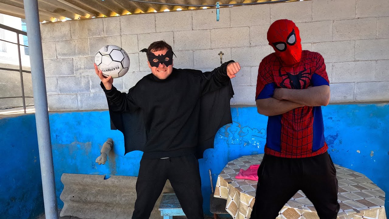 Batman vs Spider Man Ultimate Football Showdown! - YouTube