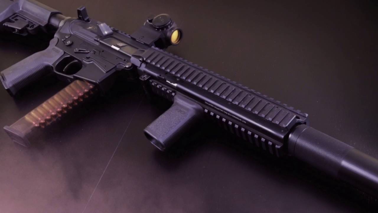 Reflecting on a year in firearm and tactical photography - YouTube